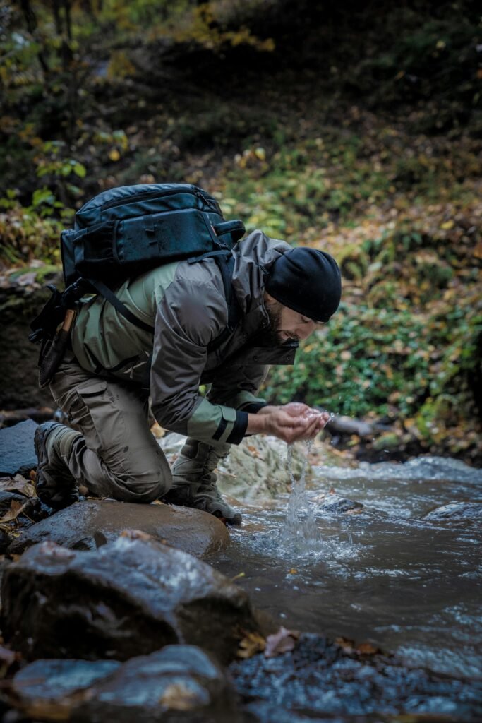 How Much Water Do You Need While Hiking? (Hydration Guide by Distance ...